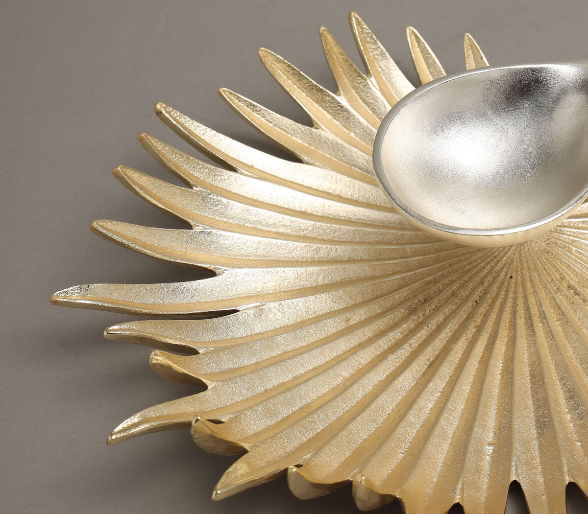 Precious Palm Chip & Dip – Rabyana Design