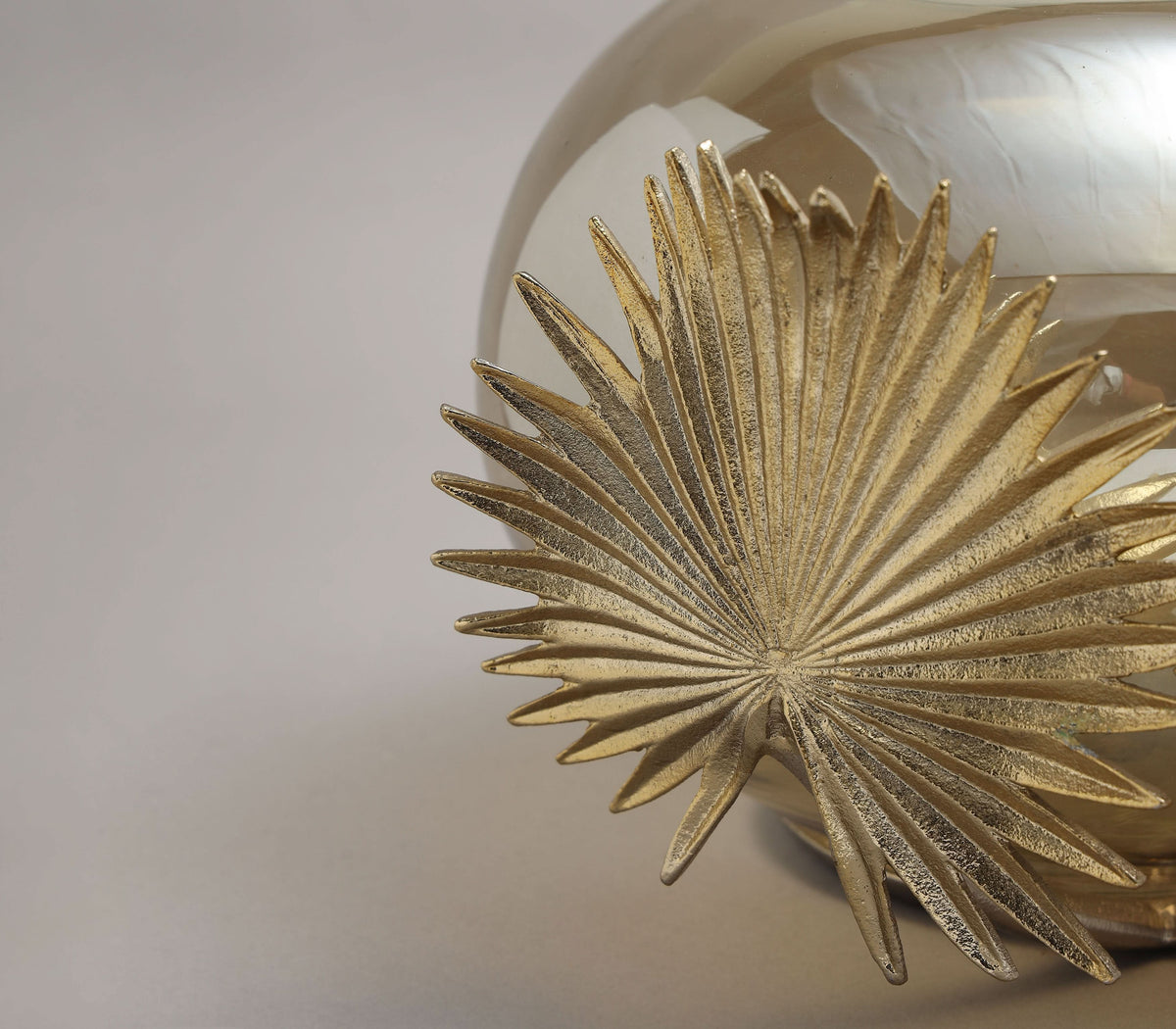 Precious Palm Flower Vase – Rabyana Design